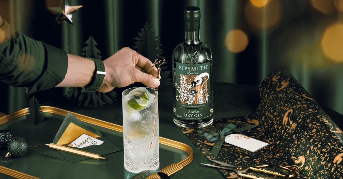 Blog - Sipsmith — เมื่อจินกลับมามีชีวิตอีกครั้งในลอนดอน | LIQ9